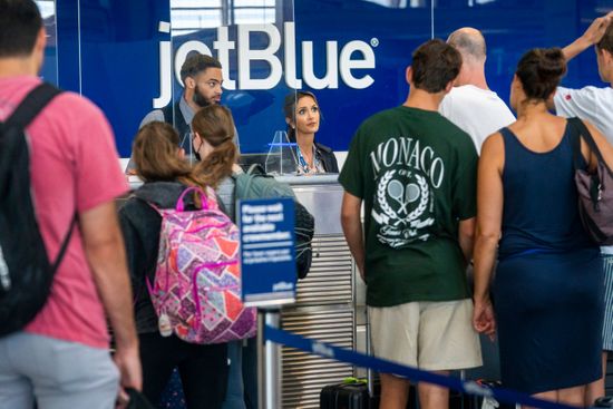 Jetblue Agent Assists Customer Ticketing Desk Editorial Stock Photo ...