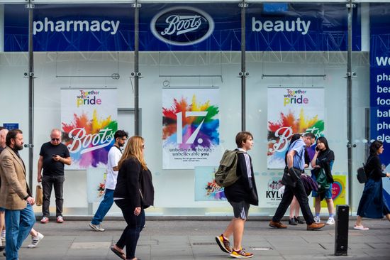 Branch Boots On Oxford Street Decorated Editorial Stock Photo - Stock ...