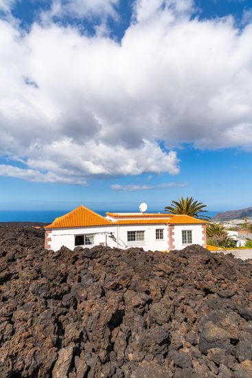 House Lava Flow Tajogaite Volcano 2021 Editorial Stock Photo - Stock ...
