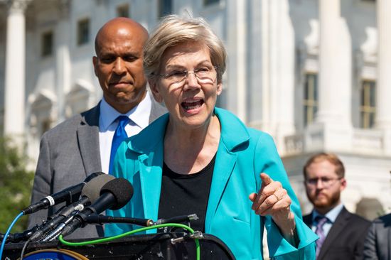 Us Senator Elizabeth Warren Dma Speaking Editorial Stock Photo - Stock ...