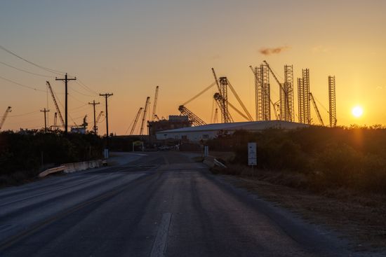 Sun Sets Beyond Machinery Kiewit Offshore Editorial Stock Photo - Stock ...