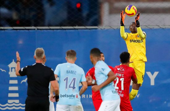 Gil Vicentes Goalkeeper Andrew Da Silva Editorial Stock Photo - Stock ...