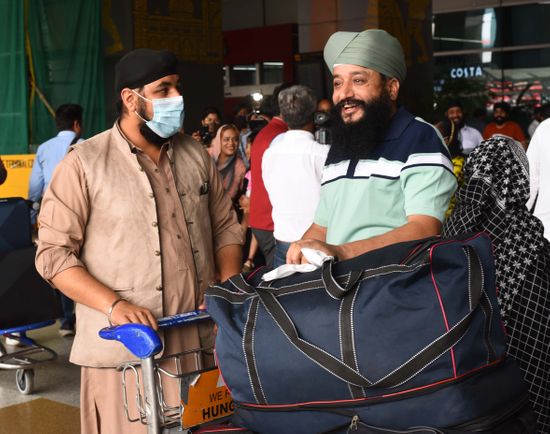 Smile On Face Afghan Sikh Families Editorial Stock Photo - Stock Image ...