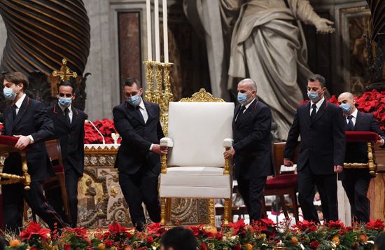 Men Carry Pope Francis S Throne Editorial Stock Photo - Stock Image ...