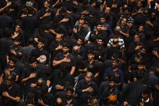 Indian Shiite Muslims Beat Their Chests Editorial Stock Photo - Stock ...