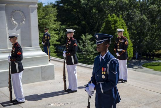 Honor Guard Stand Watch Tomb Unknown Editorial Stock Photo - Stock ...