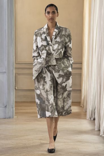 Handout Model Wearing Original Creation Spring Editorial Stock Photo ...