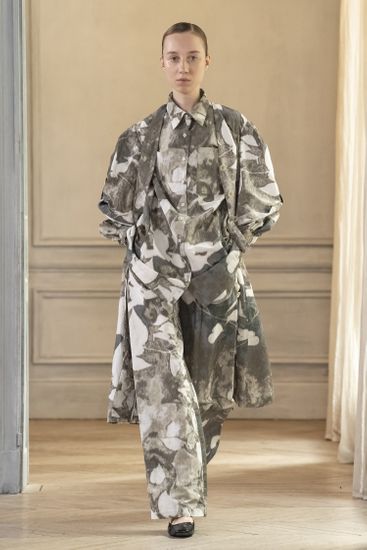 Handout Model Wearing Original Creation Spring Editorial Stock Photo ...