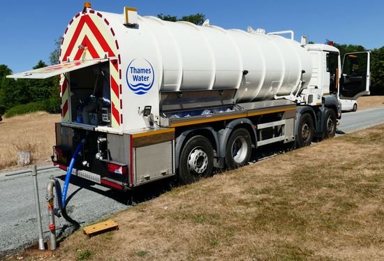 Thames Water Tanker Pumps Water Tanks Editorial Stock Photo - Stock ...