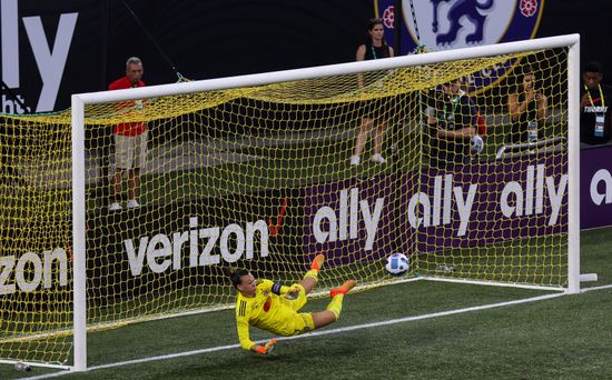 Christiane Endler Goalkeeper Olympique Lyonnais Saves Editorial Stock ...