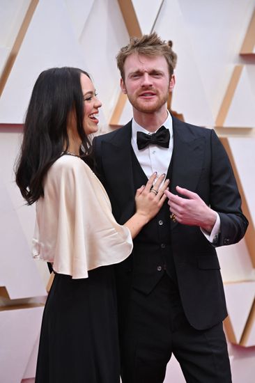 Finneas Oconnell R Girlfriend Claudia Suleweski Editorial Stock Photo ...