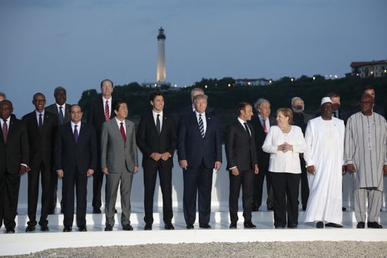 G7 Leaders Guests Pose Family Picture Editorial Stock Photo - Stock ...