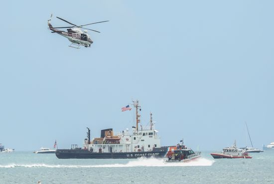 Chicago Fire Department Helicopter Boats Do Editorial Stock Photo ...