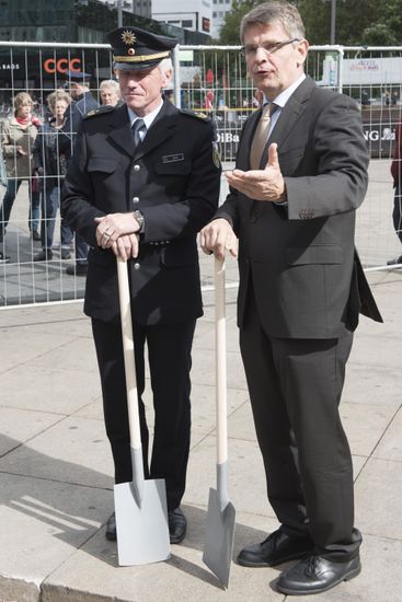 Berlin Police Chief Klaus Kandt Right Editorial Stock Photo - Stock ...