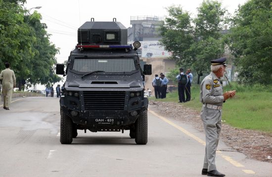 Police Stand Guard Outside Court Imran Editorial Stock Photo - Stock ...