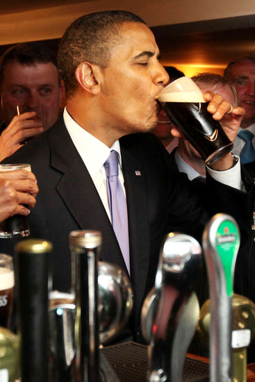 President Barack Obama Enjoys Pint Guinness Editorial Stock Photo ...