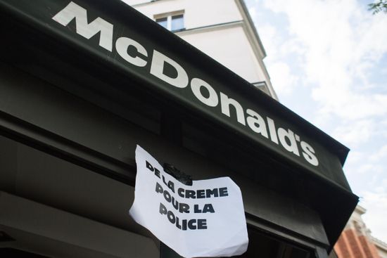 Crs Police Officials Gather Front Mcdonalds Editorial Stock Photo ...
