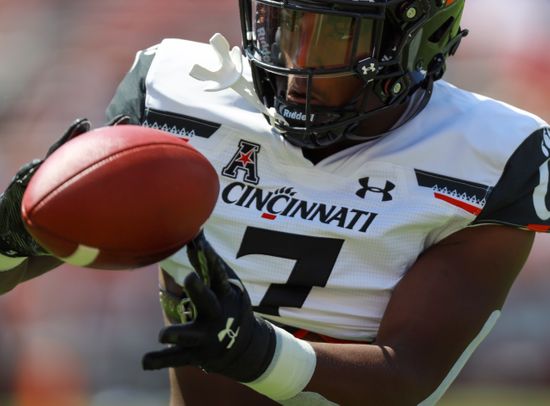 Cincinnati Line Backer Jaheim Thomas 7 Editorial Stock Photo - Stock ...