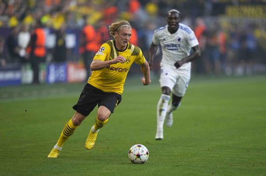 Julian Brandt Borussia Dortmund Controls Ball Editorial Stock Photo ...