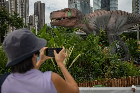 Woman Takes Photos Animatronic Tyrannosaurus Rex Editorial Stock Photo ...