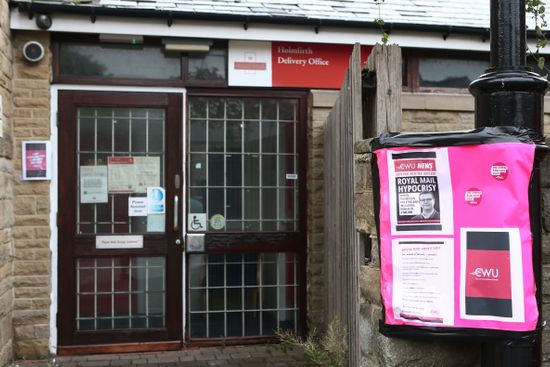 Communication Workers Union Cwu Posters Outside Editorial Stock Photo ...