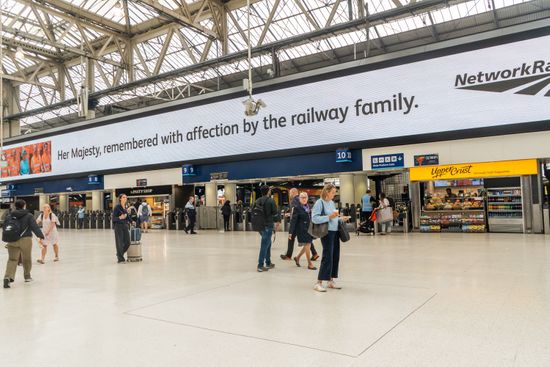 Message By Network Rail Waterloo Station Editorial Stock Photo - Stock ...