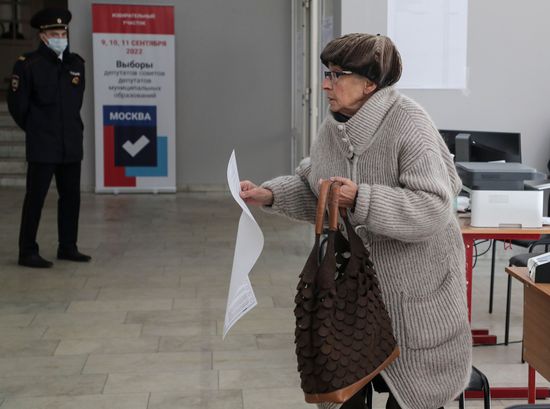 Woman During Voting Polling Station Moscow Editorial Stock Photo ...