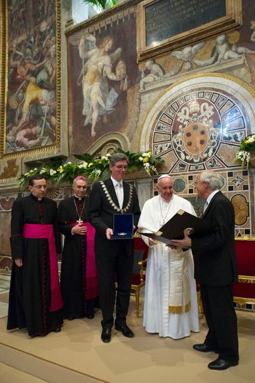 Pope Francis Received Charlemagne Prize Mayor Editorial Stock Photo ...