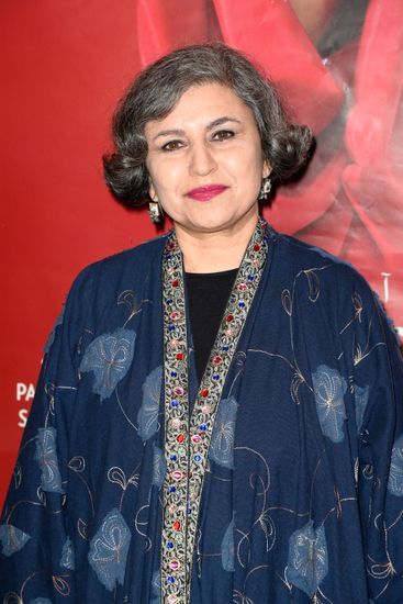 La Chanteuse Iranienne Parvin Namazi Lors Editorial Stock Photo - Stock ...