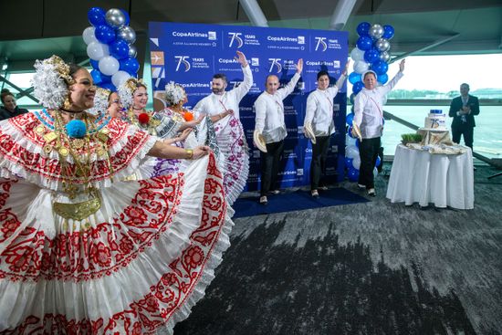 Traditional Panamanian Dancing Group Perform Miami Editorial Stock ...
