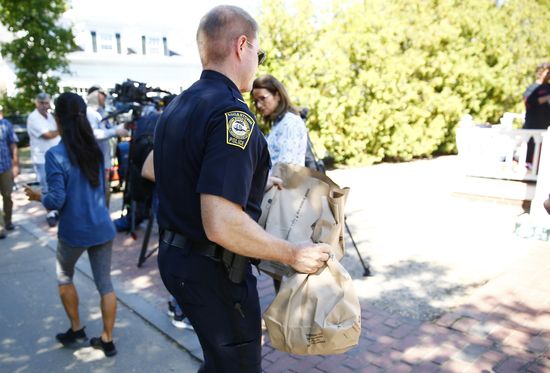 Edgartown Police Officer Delivers Food Group Editorial Stock Photo ...