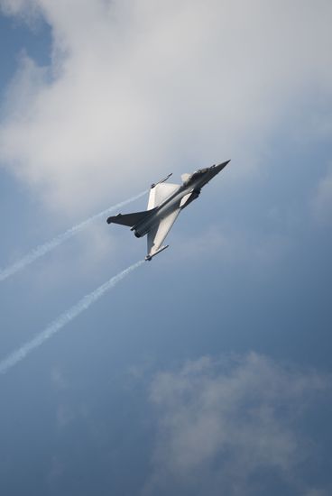 Dassault Rafale Fighter Aircraft Flight Demonstration Editorial Stock ...