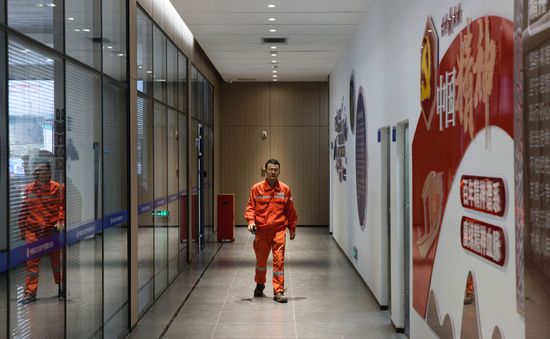 Employee Walks Headquarters During Organised Media Editorial Stock ...