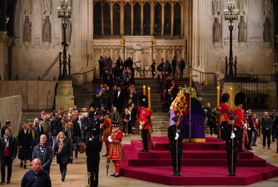 People Pay Their Last Respect Queen Editorial Stock Photo - Stock Image ...