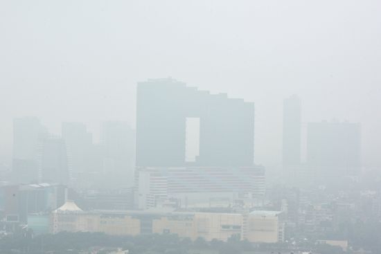 Mild Haze Engulfs Noida Following Rain Editorial Stock Photo - Stock ...