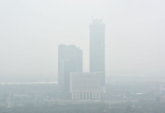 Mild Haze Engulfs Noida Following Rain Editorial Stock Photo - Stock ...