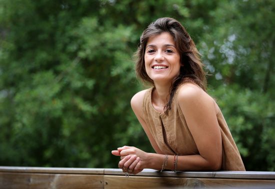 Exclusif Tania Young La Charmante Presentatrice Editorial Stock Photo ...