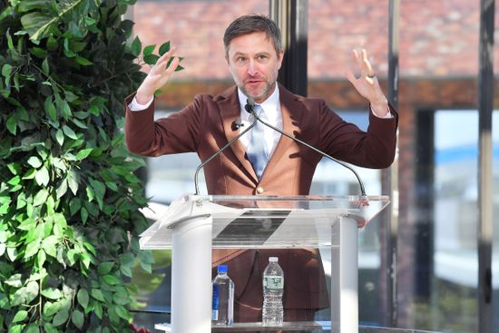 Chris Hardwick Panel Moderator Host Talking Editorial Stock Photo ...