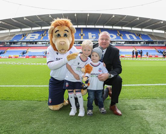 Lofty Lion John Mcginlay Birthday Treats Editorial Stock Photo - Stock ...