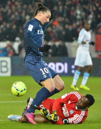 Psgs Zlatan Ibrahimovic Oms Goalkeeper Captain Editorial Stock Photo ...