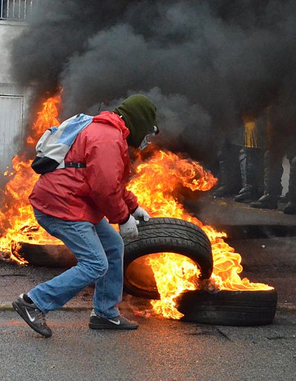 Goodyear Tire Rubber Workers Burn Tyres Editorial Stock Photo - Stock ...