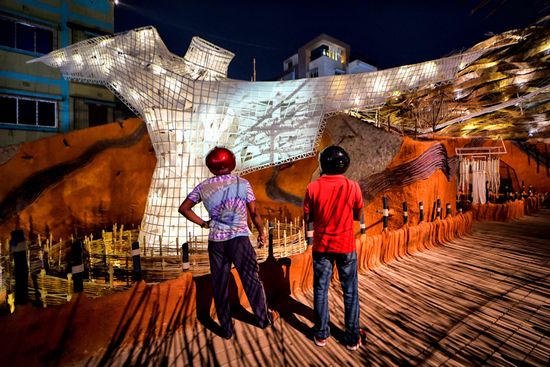 Vistors Seen Front Installation Pandal Temporary Editorial Stock Photo ...