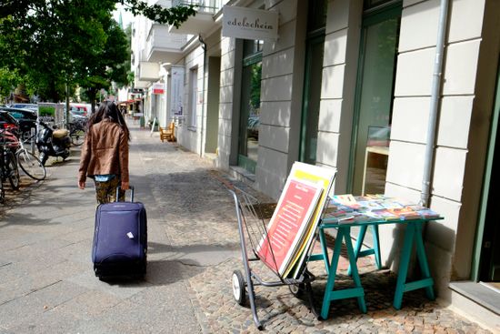 Tourist Walks Through Berlinprenzlauer Berg Trolley Editorial Stock ...