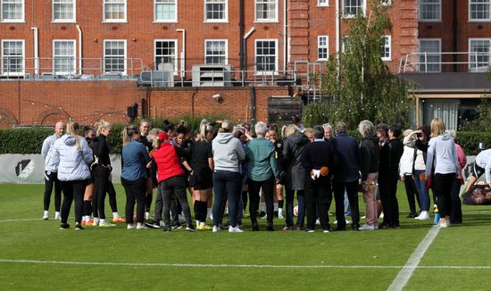 Englands Players Meet Former England Players Editorial Stock Photo ...