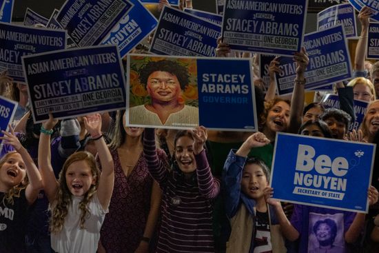 Young Supporters Stavey Abrams Bee Nyugen Editorial Stock Photo - Stock ...