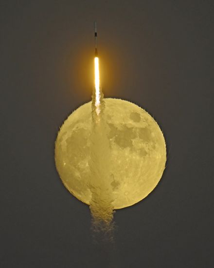 Spacex Falcon 9 Rocket Transits Near Editorial Stock Photo - Stock ...