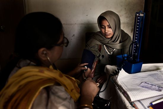 Doctor Checking Blood Pressure Karam Ali Editorial Stock Photo - Stock ...