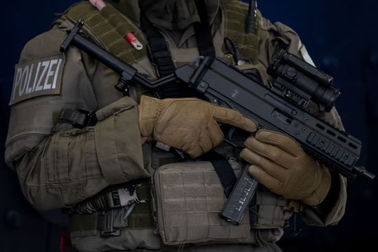 Member Austrian Special Forces Cobra Austrian Editorial Stock Photo ...