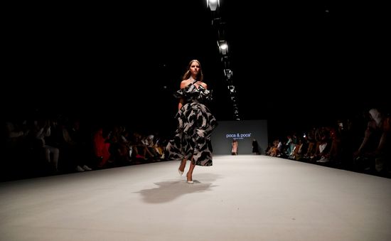 Model Presents Creation Collection Poca Poca Editorial Stock Photo ...