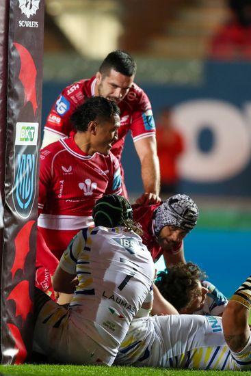 Sam Lousi Scarlets Celebrates Try Editorial Stock Photo - Stock Image ...